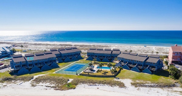 Family-friendly Townhome With Easy Gulf Access & Beautiful Sound Views - Pensacola, FL