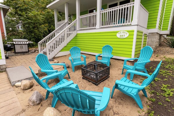 Modern Home With Fire-pit And Well Equipped For Large Groups - LaPorte County, IN
