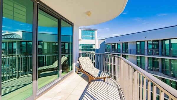 Top Floor With All The Upgrades!! Gorgeous Unit!! Pet Friendly!! - Orange Beach, AL