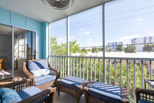 Unit 171- 2 Bedroom 2 Bathroom Gulf Side Club Interior Condominium - Sarasota, FL