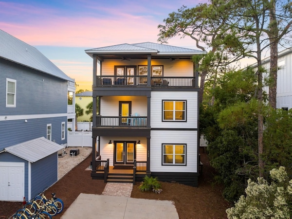 Summer Getaways Available! Large Pool! Low-speed Vehicle! Close To The Beach! Close To Seaside! - Seaside, FL