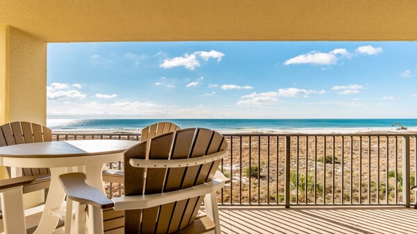 3rd Floor!!!  Updated Phoenix Vi Beachfront Condo!! - Orange Beach, AL