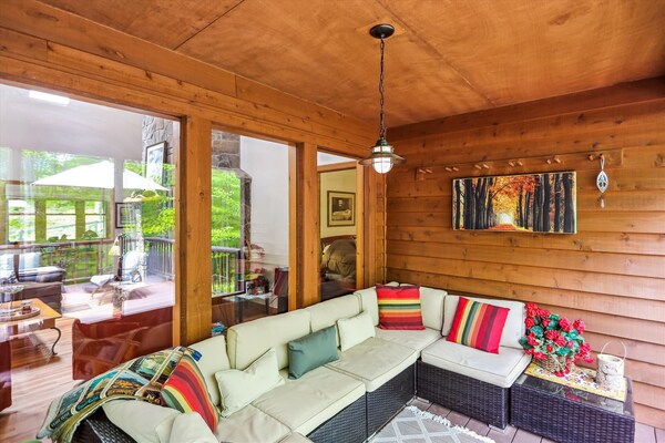 Find Complete Comfort In This Beautiful And Secluded Mountain Cottage! - West Virginia