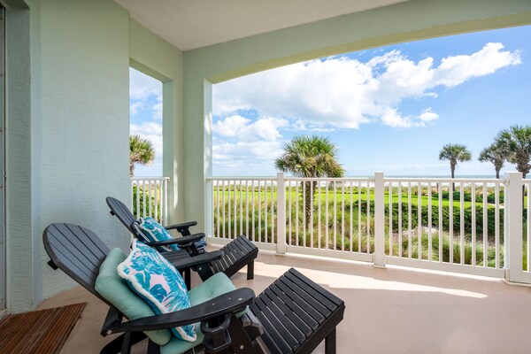 Remodeled To The 9's! Direct Oceanfront Unit 624! Steps To The Beach! - Palm Coast, FL