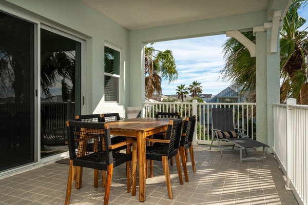 Gorgeous Roomy Corner Condo En Cinnamon Beach Unit 931! Pasos A La Playa !! - Palm Coast, FL