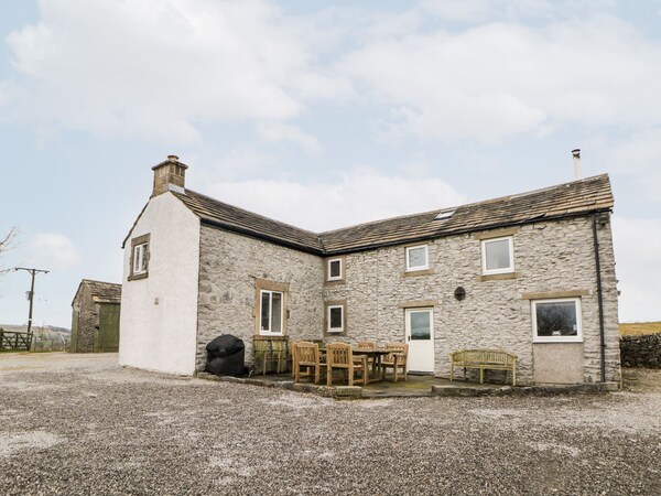 Lees Farm, Pet Friendly, Character Holiday Cottage In Priestcliffe - Tideswell