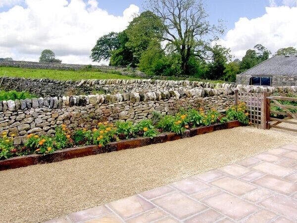 Aunt Jane's, Character Holiday Cottage, With A Garden In Winster - Staffordshire
