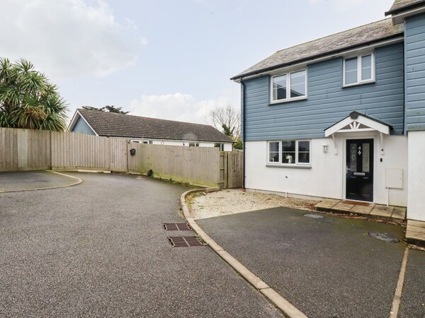 4 Trevanson Mews, Pet Friendly, Country Holiday Cottage In Newquay - Mawgan Porth