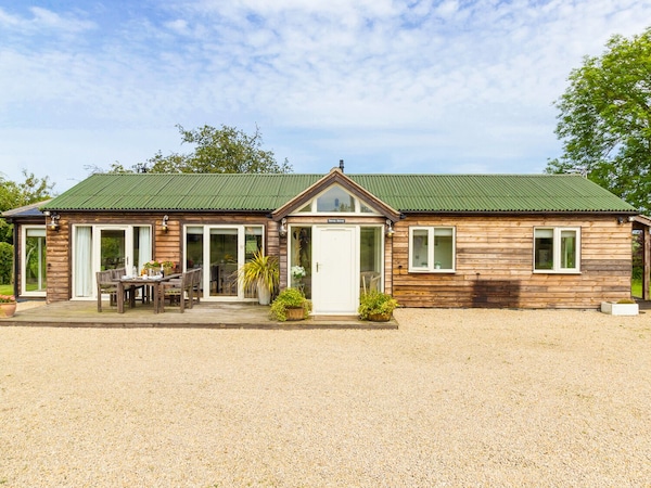 Newton Retreat, Family Friendly, Luxury Holiday Cottage In Embleton - Craster