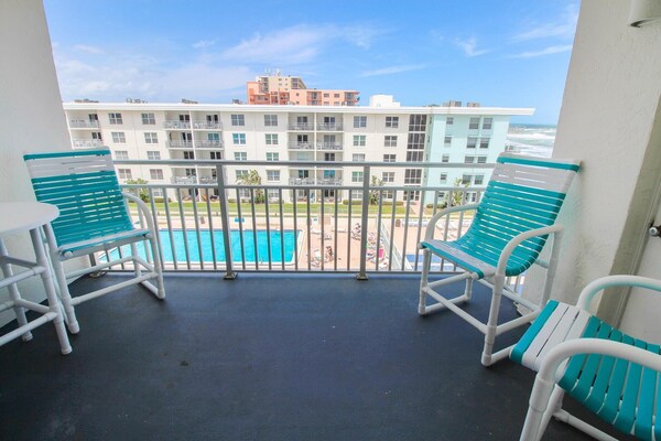 Beautifully Updated Condo In Sea Coast Gardens - New Smyrna Beach, FL