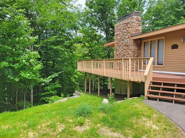 Private Home On Loon, Quiet, Woods View, Deck & Garage. Dogs Ok. Bn005 By Lrs - Loon Mountain, NH
