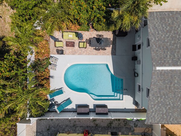 Beautiful Home With Heated Pool, Perfect For Families And Steps From The Beach - New Smyrna Beach, FL