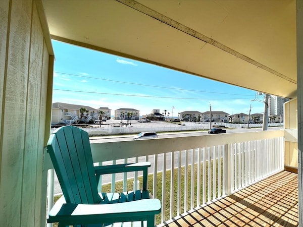 Condominio 8202: Estudio Que Admite Mascotas Con Vista Parcial Al Golfo Y Servicio De Playa Gratuito - Destin, FL
