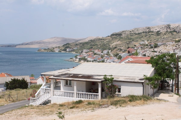 1-zimmer-ferienwohnung Mit Terrasse Und Meerblick Metajna, Pag (A-6426-b) - Karlobag