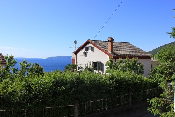 Two Bedroom Apartment With Balcony And Sea View Lovran, Opatija (A-7673-a) - Mošćenička Draga
