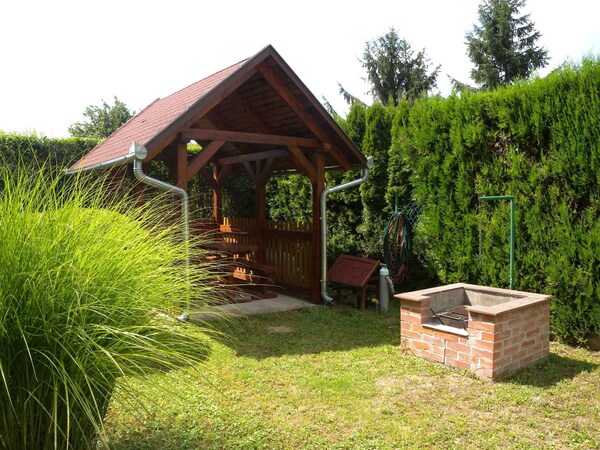 Ferienhaus Mit Internetzugang Und Grillmöglichkeit - Plattensee