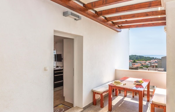 2 Bedroom Accommodation In Makarska - Baška Voda