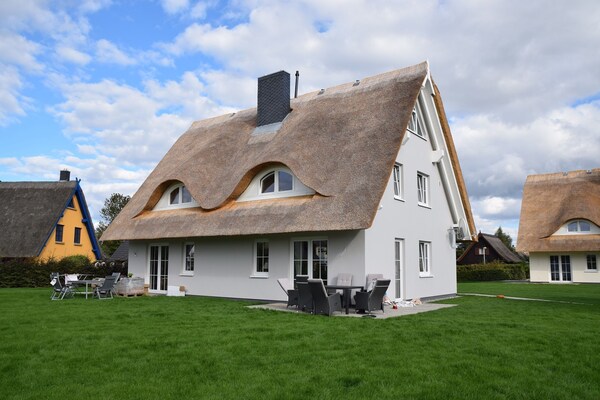 Reetdachhaus We 01 Huus Marga - Ferienhaushälfte - Hohenfelde