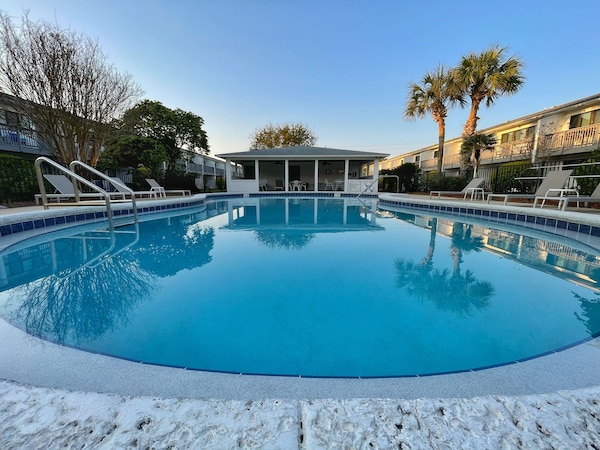¡Todo Renovado Todo Incluido! ¡Y Wifi Gratuito A Pasos De La Playa! - Grayton Beach, FL
