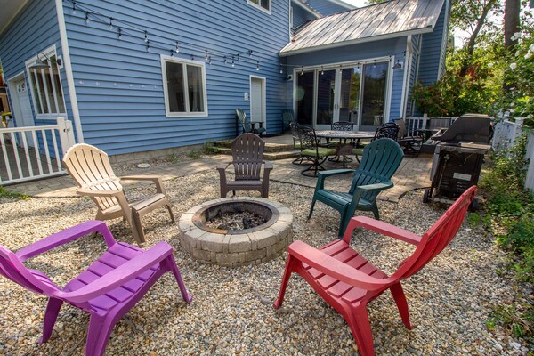 Beachwalk Resort Home W/ 5 Suites, Fire Pit - Indiana (State)