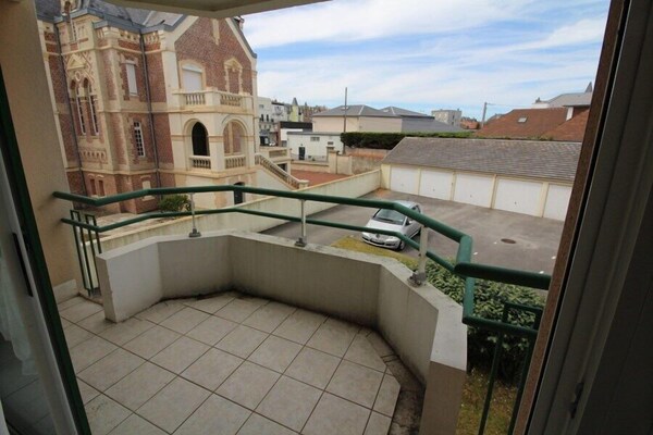 Pleiade 11 : Appartement Pour 2 Personnes En Centre Ville Avec Parking Privé. - Côte d'Opale