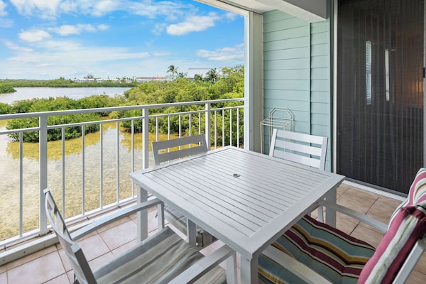 Ocean Views And Beach Breezes At La Brisa's #303 West - Key West, FL
