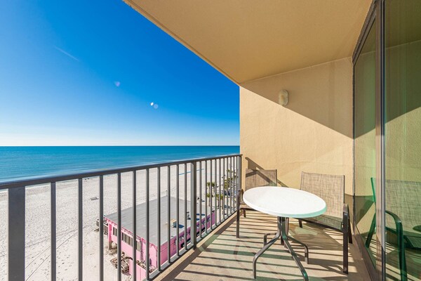 Low Floor! Beach Front Hotels! Full Kitchen - Phoenix All Suites - Foley, AL