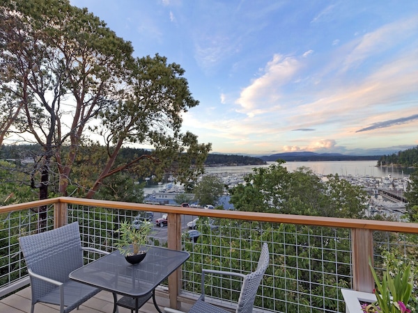 Waterview In Town! Cannery Inn - Hyak - Orcas Island, WA