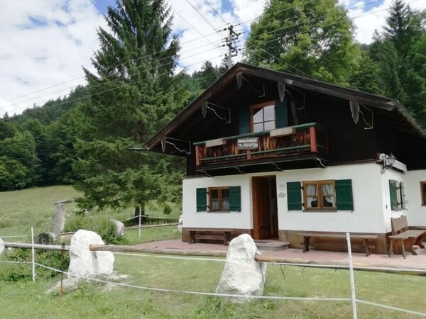 Uriges, Gemütliches Ferienhaus Im Ortsteil Seegatterl-bei Reit Im Winkl - Kampenwand