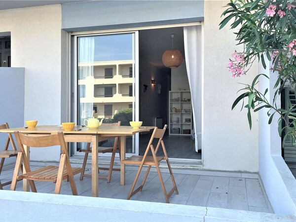 Appartement T2 Avec Terrasse, Parking Privé, Proche Plage Et Commerces - Sigean