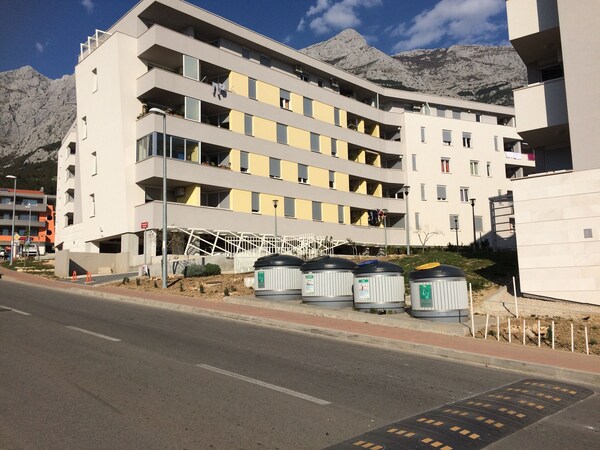 Ettrumslägenhet Med Terrass Och Utsikt öVer Havet Makarska (A-13871-a) - Makarska