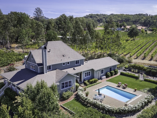 Lytton Station Vineyard - Stunning 360-degree Vineyard Views - Healdsburg, CA