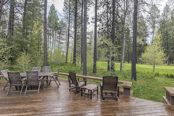 Gh115 | Well-appointed Kitchen, 4 Spacious Bathrooms & Views Of 18th Fairway! - Black Butte Ranch, OR