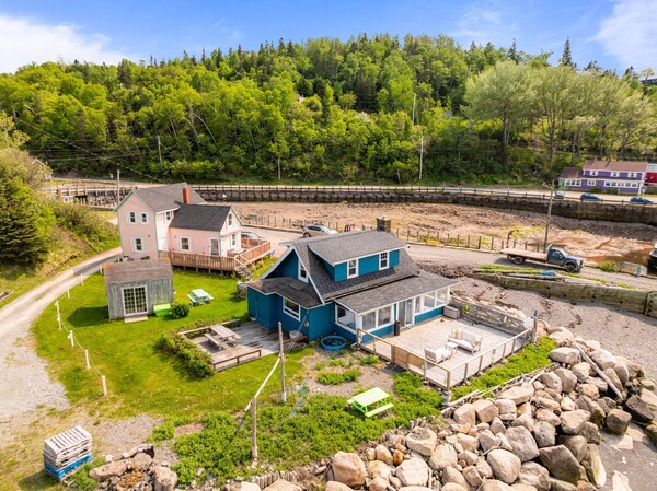 Beach Cottage 2 Plus - Nova Scotia