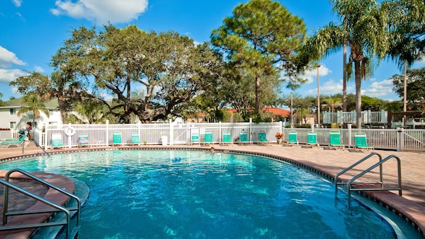 Gemütliche Küste! Nur 15 Minuten Von Ami Beaches, Entspannenden Blick Auf Den Teich, Kostenloses Wifi - Bradenton, FL