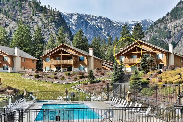 Pools, Hot Tubs! Relaxing. Outdoor Adventure. A/c! - Leavenworth, WA