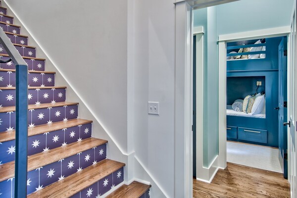 Julia's Cottage - Brand New Remodel In Rosemary Beach!! - Rosemary Beach, FL