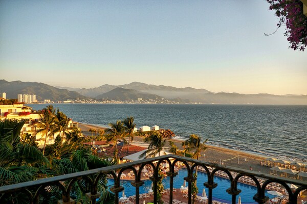 'Penthouse' At 5 Star Ocean Front Resort Velas Vallarta - 新瓦雅塔