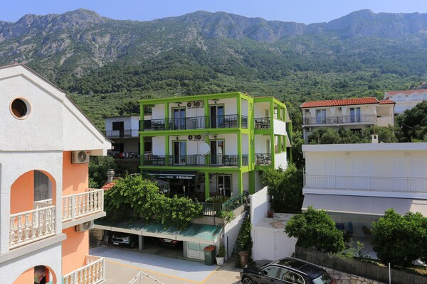 Studio Flat With Terrace And Sea View Gradac, Makarska (As-2784-e) - Podaca