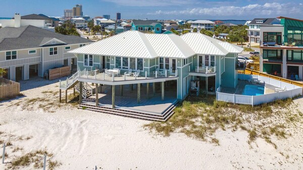 Gorgeous 6 Bedroom, 6.5 Bath Gulf Front Home With Private Pool! - Pensacola Beach