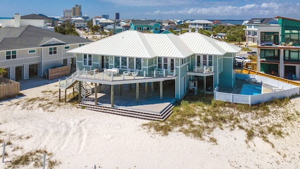 Gorgeous 6 Bedroom, 6.5 Bath Gulf Front Home With Private Pool! - Pensacola Beach