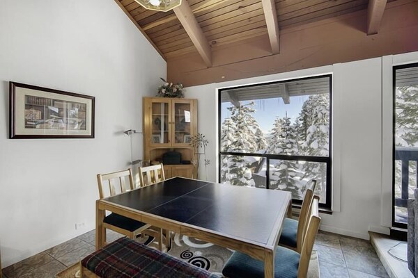 Woodsy View, New Flooring And Baths, Great Central Spa - Mammoth Lakes, CA