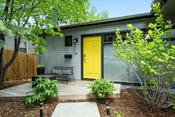 North Boulder Park Retreat With Concrete, Metal And Light - 波德