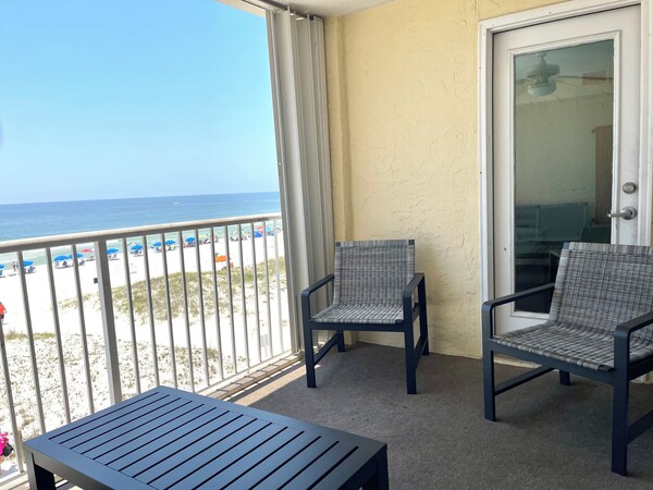 Castaways 3d 3 Bdrm 2 Bath Gulf-front Condominium Gulf Shores  Limited Parking - Gulf Shores, AL