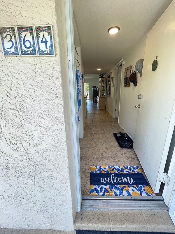 Unit 364- 2 Bed 2 Bath Bay Side Large Condo With In Unit Washer/dryer - Siesta Key, FL