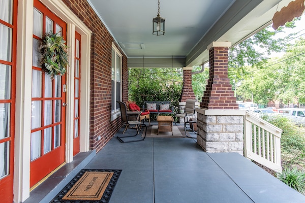 12 South Gem! Gorgeous Historic Home Near Vandy & Belmont, Fenced Yard! - Brentwood, TN