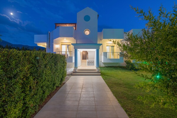 Aphrodite Luxury Villa With Private Pool ! - Hersonissos
