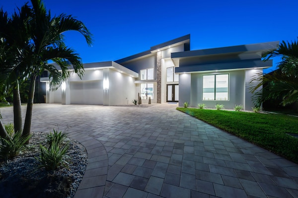 Dream Vill -New Construction -Top Location At Natural Preserve-direct Gulf Acces - Cape Coral, FL