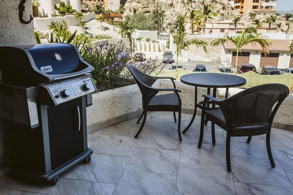 Terrasol 104 - Lands End, Marina View! 1 Bed/plus Murphy/2 Bath - Cabo San Lucas