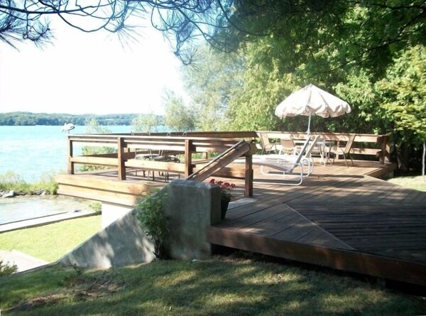 Beautiful Family House On The Lake - Leland, MI